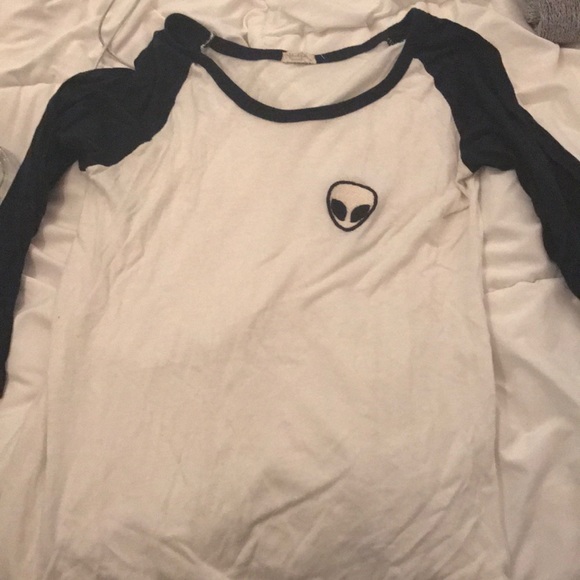 Brandy Melville | Tops | 34 Sleeve Alien Brandy Shirt | Poshmark